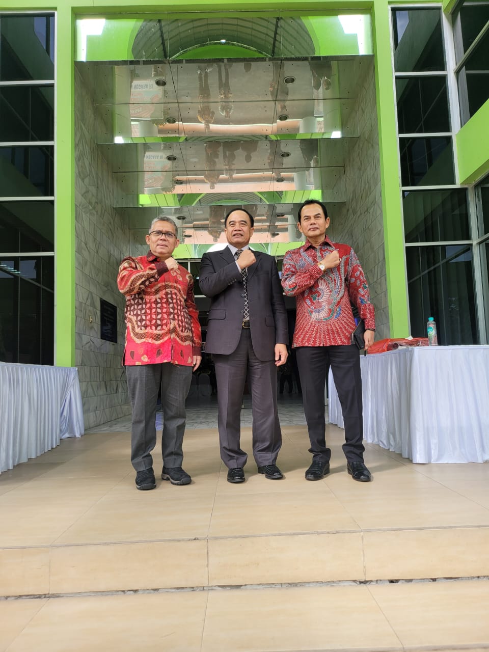 UPNVJ Chancellor Attends 88th Undergraduate and 50th Postgraduate ...